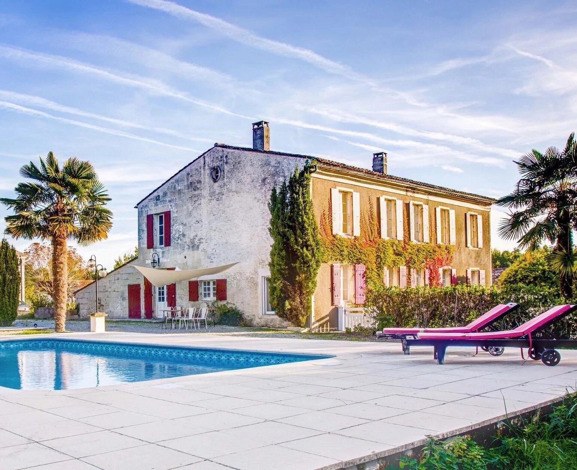 Saint-Dizant-du-Gua Manor: Elegant Living Near the Atlantic Coast ...